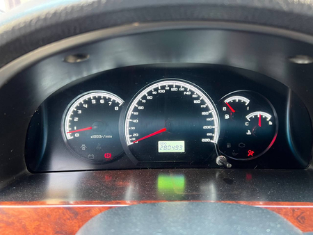 Lacetti 1.8 sotiladi