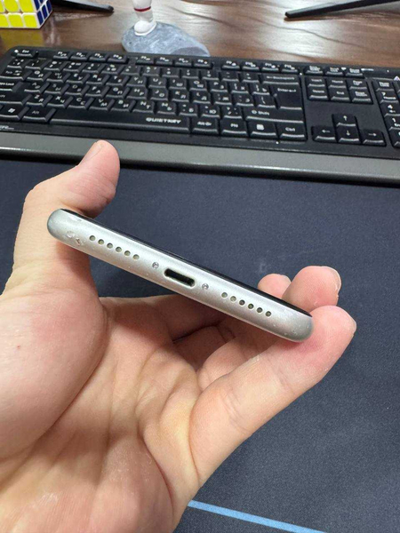 Iphone 11 white 64GB