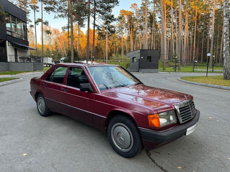 190 Mercedes в хорошем состоянии