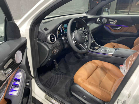 Mercedes Benz GLC300e