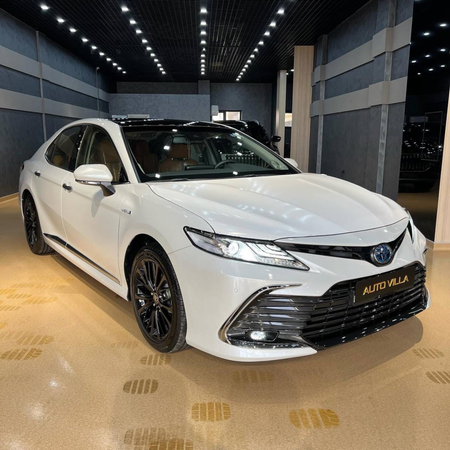 Toyota Camry Hybrid Grande