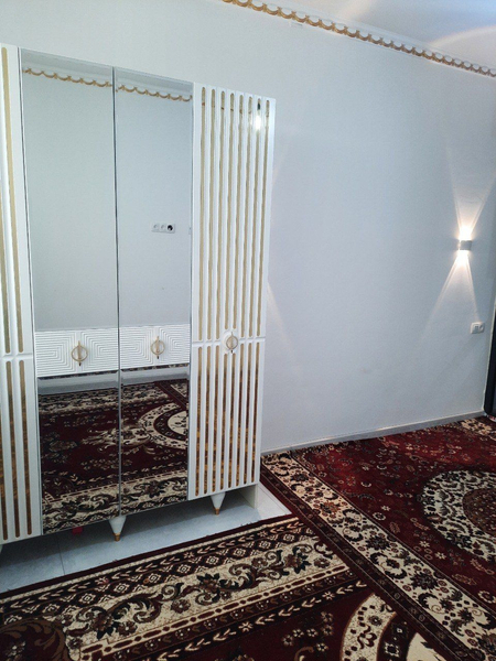 3xonali luxe beruni metroga qizlarga