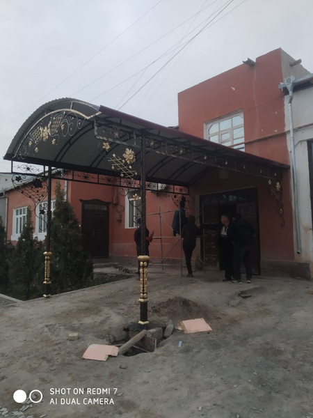 Zamonaviy stilda temirdan naves va boshqa mahsulotlar