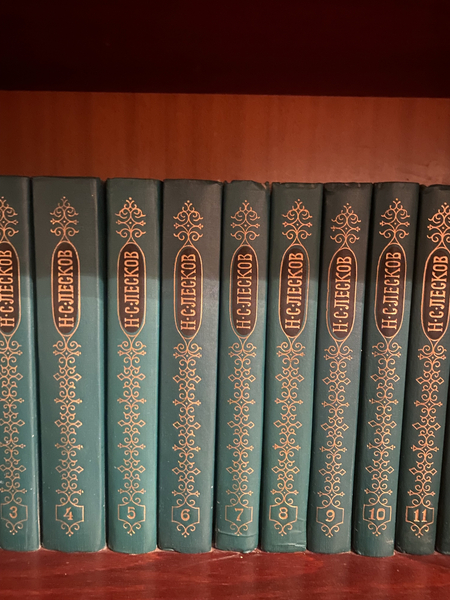 Книги,собрания сочинений,разные,более ста книг