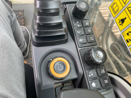 Экскаватор Cat 320 GC - 1m3