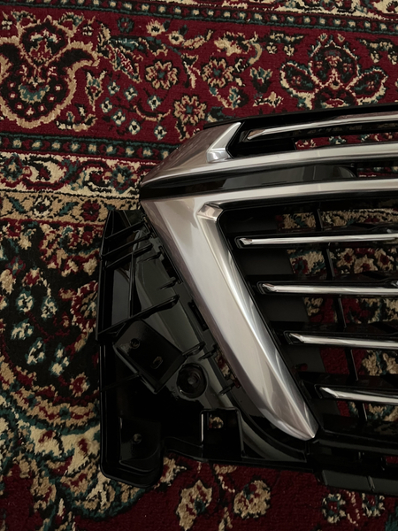 Решетка радиатора Chevrolet Traverse 2.   2022-2023