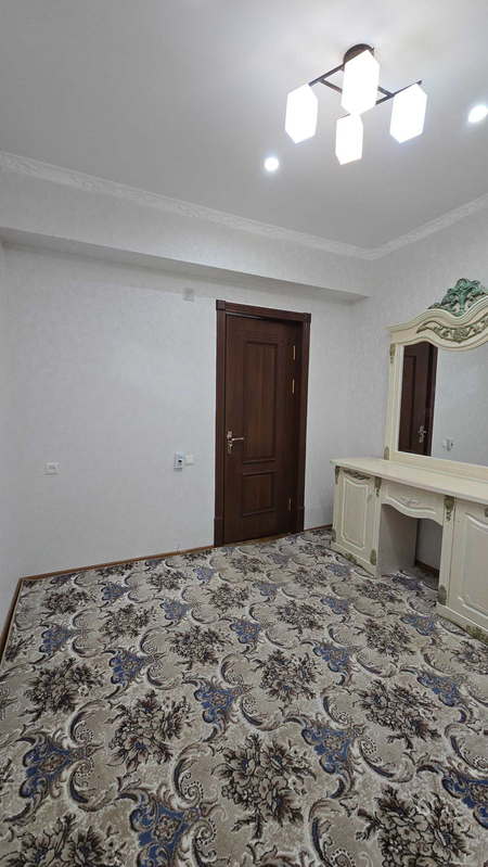 3х комнатная квартира на 5 этаже 55кв/м, в Самарканде
