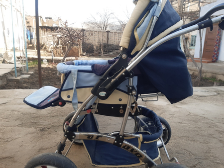 Коляска  больщая