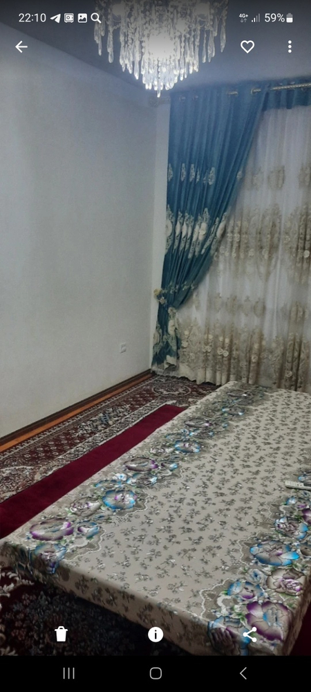 Квартира сотилади 3 хонали пишган гиштли дом.