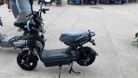 Elektroskuter mototsikl