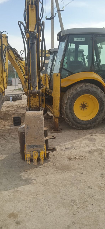 New holland b110b Tezda sotiladi xolati zor kam ishlagan
