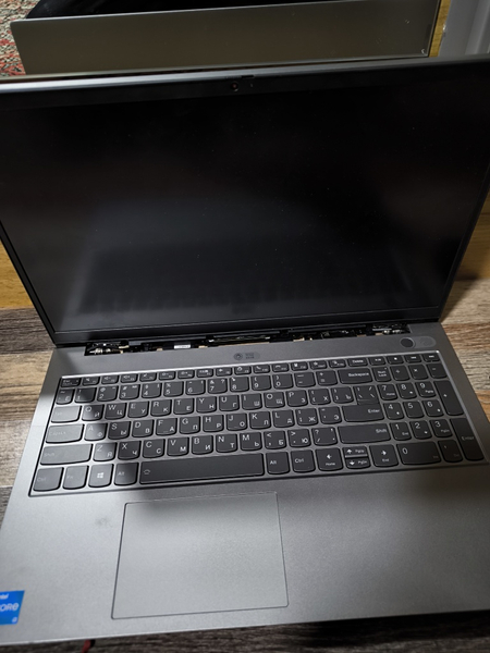 ThinkBook pochti noviy
