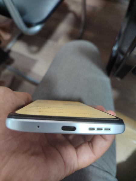Redmi not 11 (4 G) Xolati ajoyib umuman xasta udari yoʼq, yangi