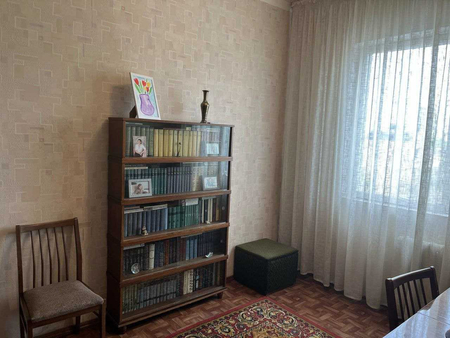 2 КВАРТИРЫ на ул. Осиё. 2 комн, 63 м2.. Общий коридор