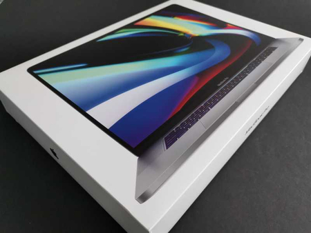 Macbook Pro 16 core i9 16gb/1TB
