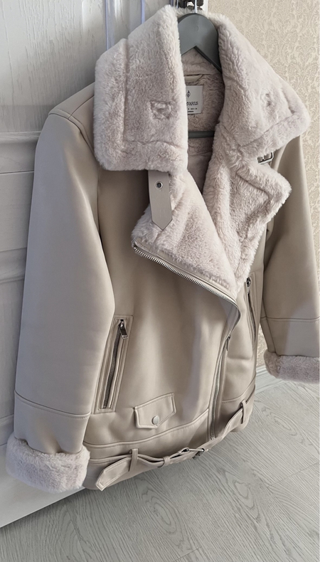 Продам дублёнку авиатор от Stradivarius