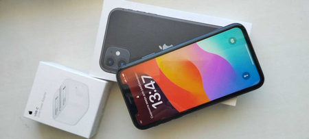 iPhone 11 память 256. идеальное состояние. Срочно аккумулятор подарок.
