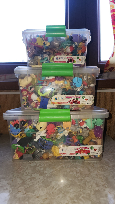 Игрушки из Kinder