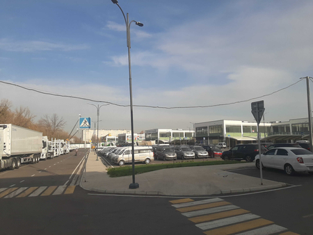 Avtobozor Tashkent INDEX dan do'kon/Магазин в авторынке Ташкент Индекс