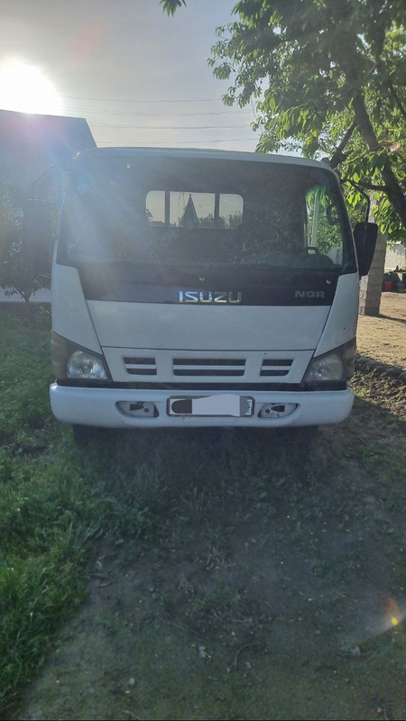 Isuzu Исузу  срочний сотилади 5 тонналик йили 2010
