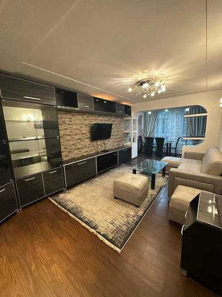Ц5 орр на Небе\\n4.4.4\\nкирпич 100м²\\nКомнаты раздельные\\nМебель, техника