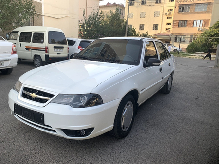 Нексия 1.6 ДОHС 
Super Konditsioner 
132.000 km 
Benzin/Gaz 90 ta