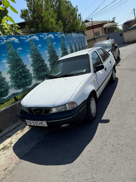Nexa 1 oq rang sotiladi