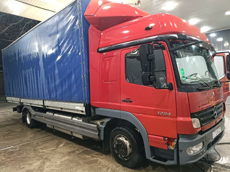 Mercedes Atego 2010год