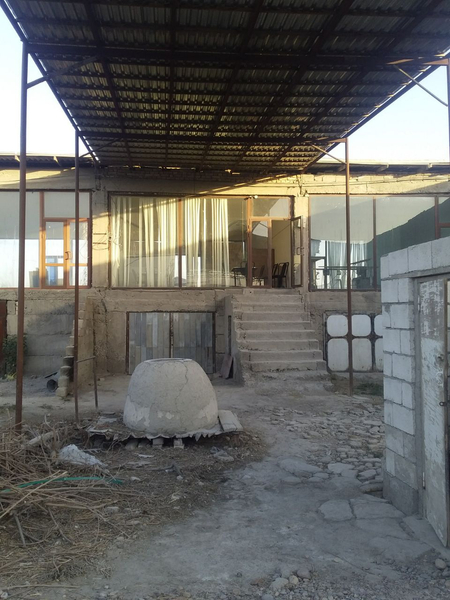Chuqur bozorda magazin