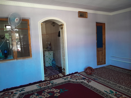 Uchastka sotiladi