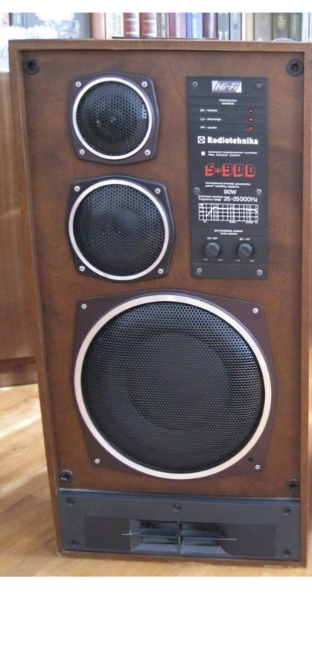 Radio akustika C90F