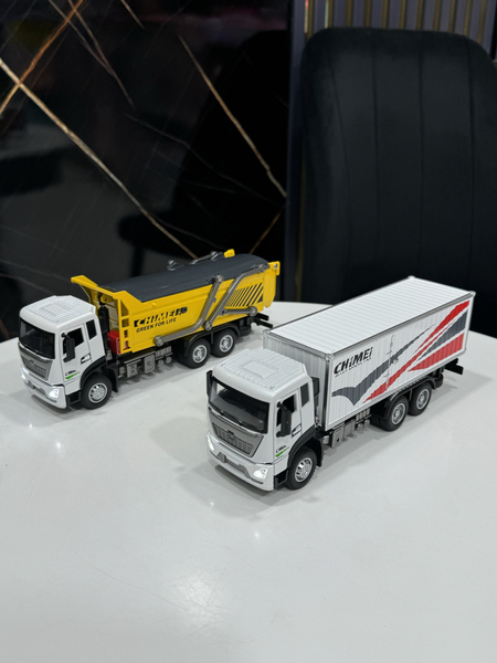 Грузовая машина “Самосвал” 22 см, свет, звук, масштаб 1:50 Castle Toys