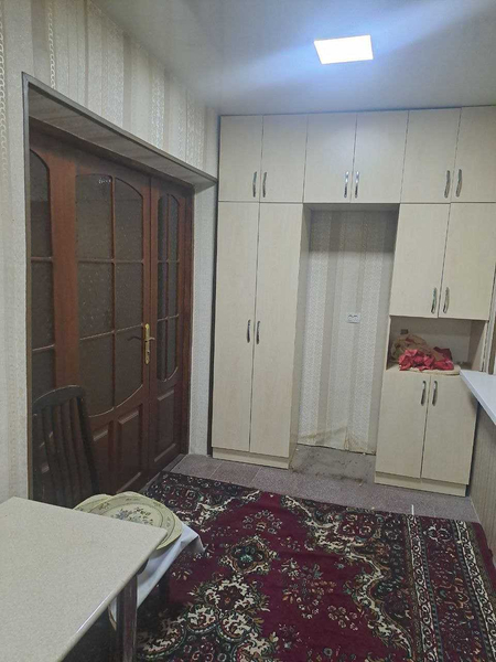 Продам квартиру под нежилое 75 КВ.м
