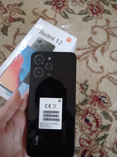 Pachti yangi Redmi 12