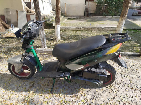 Skuter 150 kubov srochna sotiladi