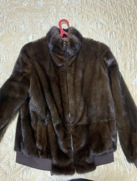Продам женскую шубу