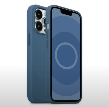 Продам 2 новых чехла и защитное стекло для iPhone 12