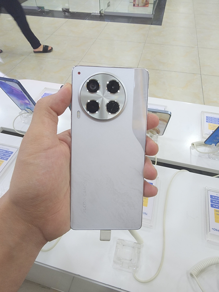 Infinix note 40 pro 12/256