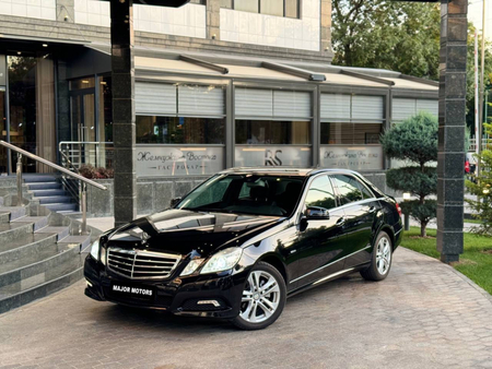 Mercedes-Benz W212 E200