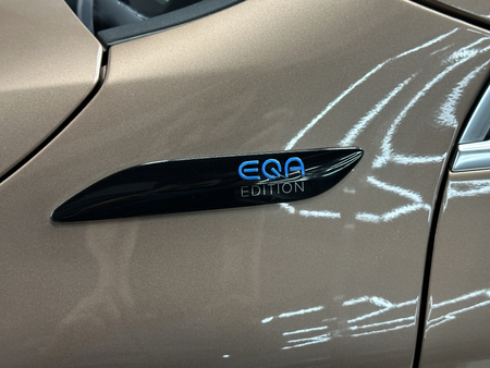 Mercedes Benz EQA300