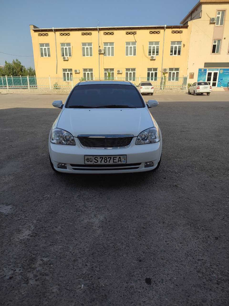 Chevrolet Lasetti год 2012 в идеальном состоянии