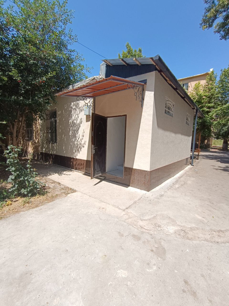 Срочно 1комнатная 31 м² отдельный вход, бывш.общежит