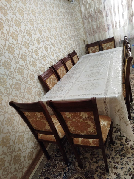 Stol stul kamplekt sotiladi