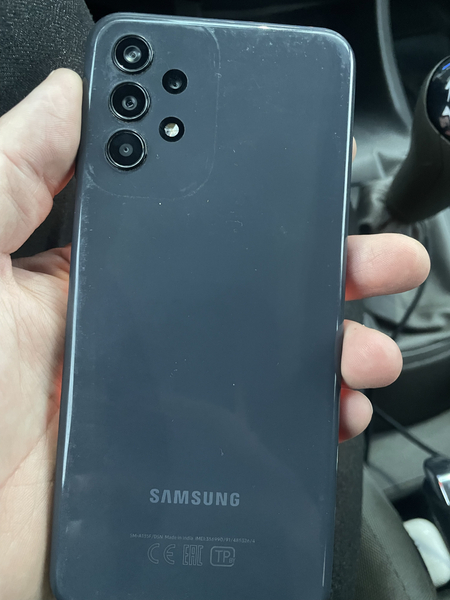 Samsung a13 sotiladi 32tali karobk