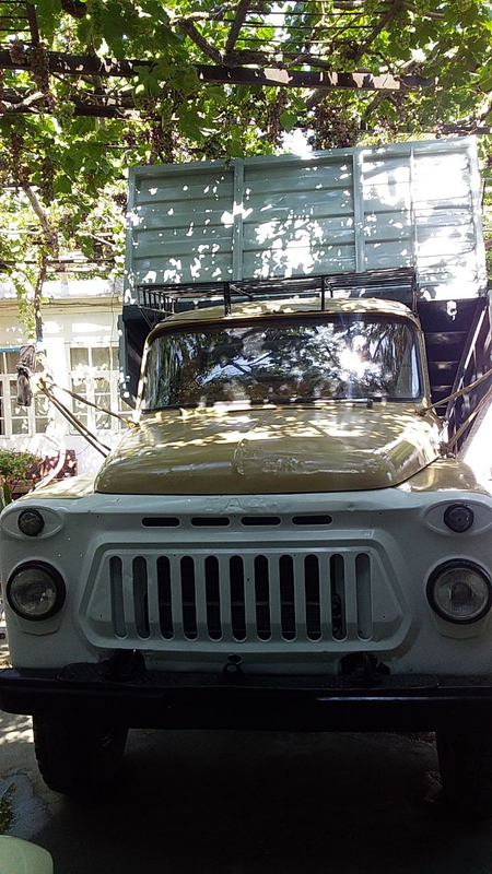 Gaz 53 mashinasi sotiladi