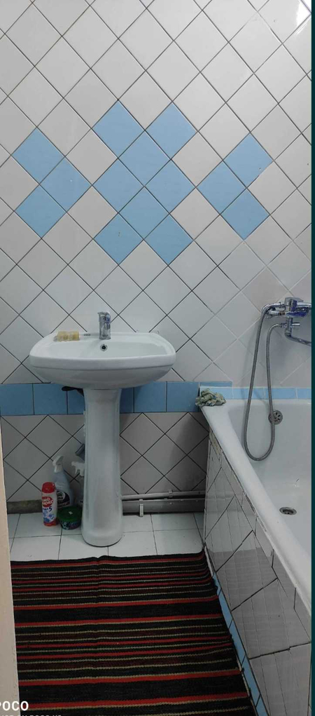 Продам 2-х комнатную квартиру на сергели-8а. Балкон 2*6. Дехкон базар