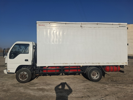 Isuzu sotiladi zur