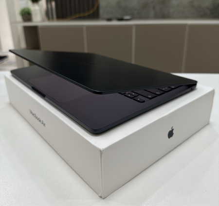 Macbook Air M2 2022 емкость 100% цикл 4