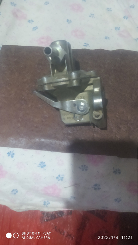 Продаю бенза насос пекарь
