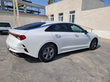 Kia k5  2023 yil